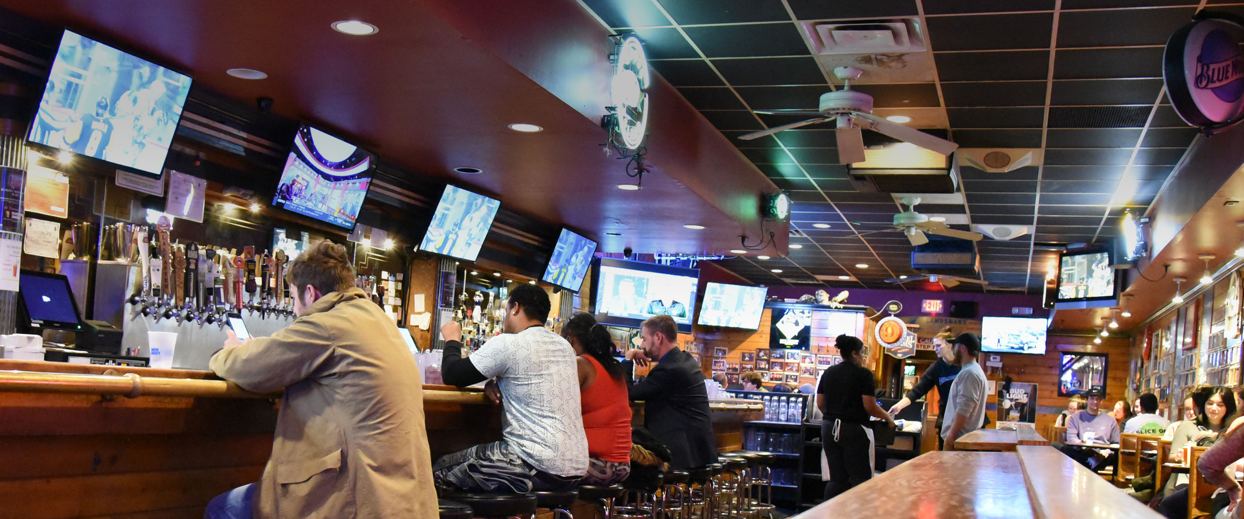 Home - Welcome to Hemingway's Cafe